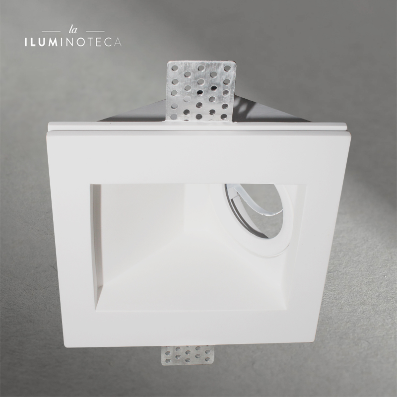 NORDERDAL PITCHLORY - Downlight recesada asimetrica en yeso trimless ...