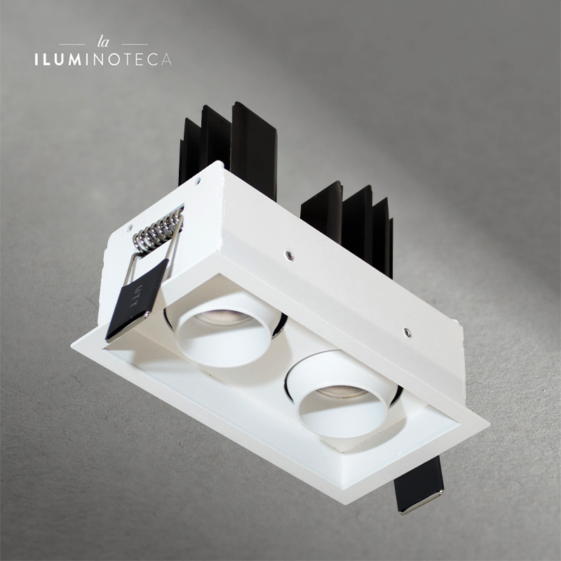 RADE - Luminaria downlight cuadrada tipo spot LED. - La Iluminoteca